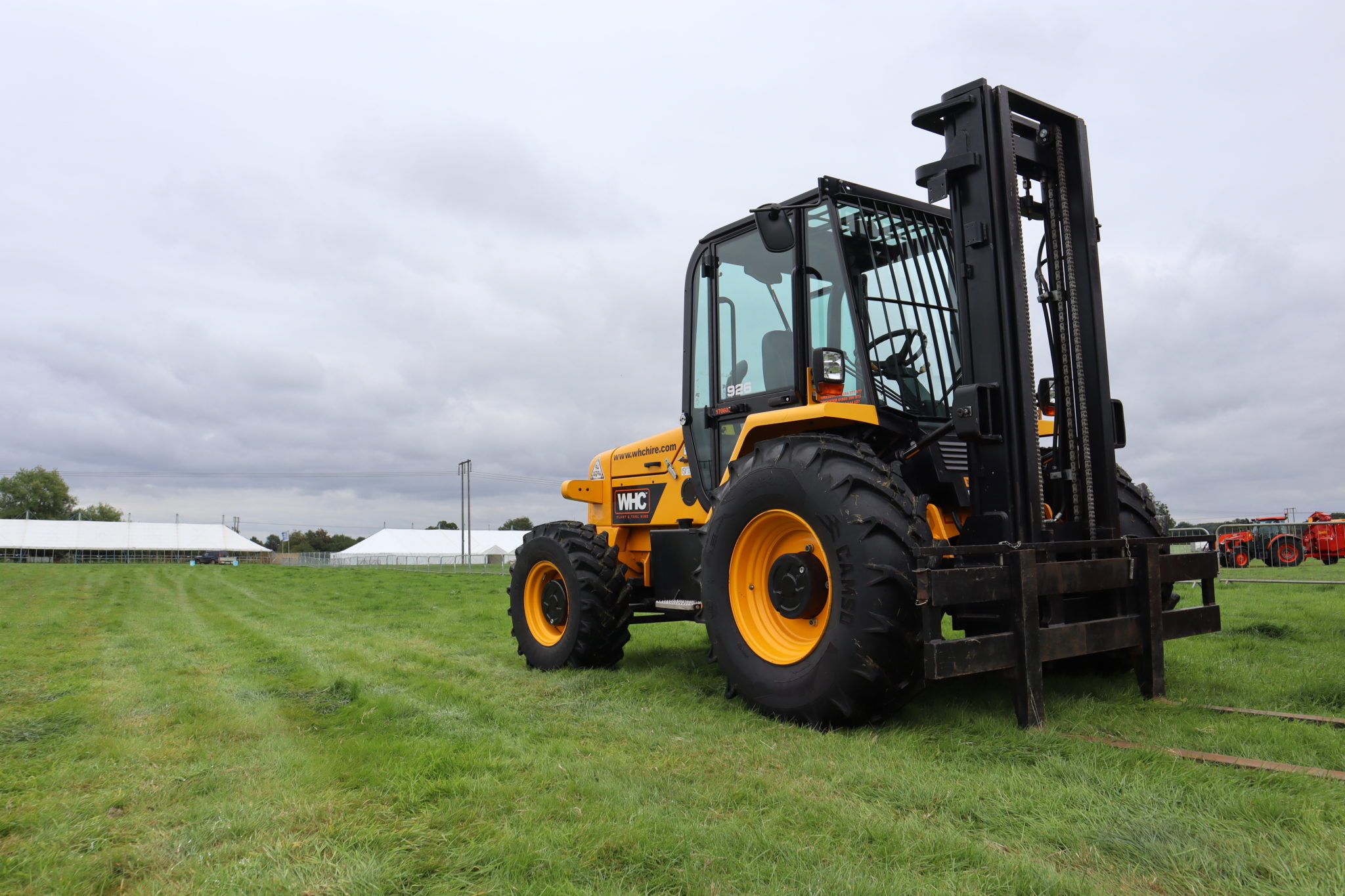 Telehandlers Vs Forklifts- What lifting equipment to use? | WHC Hire ...